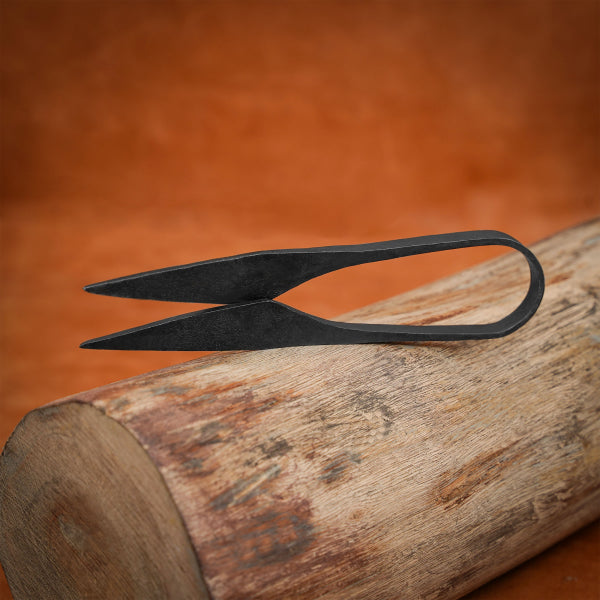 Small Thread Snips/Scissors | Make Your Own Medieval