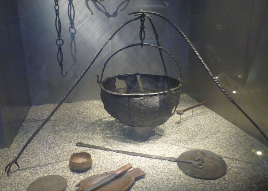 Forged Metal Cooking Pan with Handle Medieval Viking | Make Your Own ...