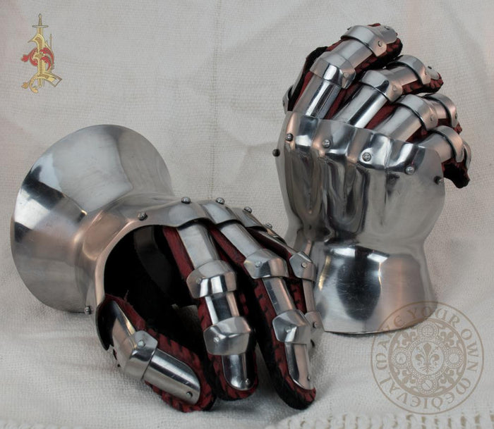 Medieval Hourglass Gauntlets. 14th Century Reproduction armour| Make ...